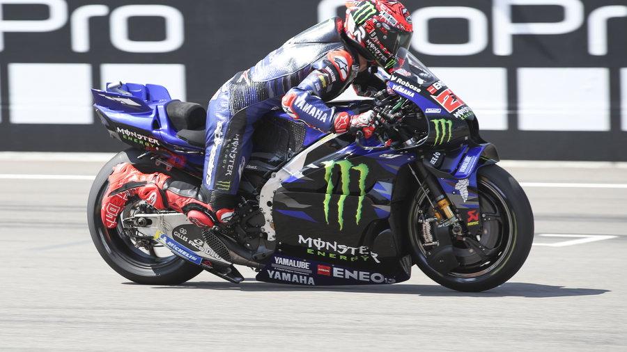 More “strange” problems led to Fabio Quartararo’s crash out of Aragon ...