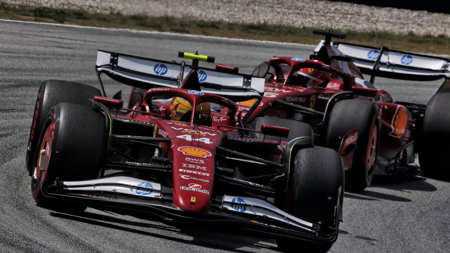 Mystery Ferrari car issue “massively hindered” Lewis Hamilton | Crash.net