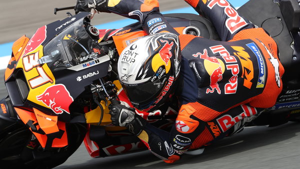 A MotoGP rider hospitalised after an insect sting at Assen | Crash.net