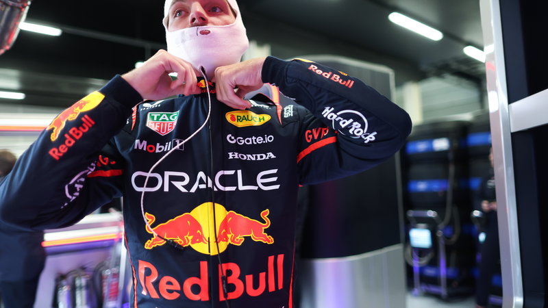 Max Verstappen transfer given ‘green light’ by Mercedes chairman ...
