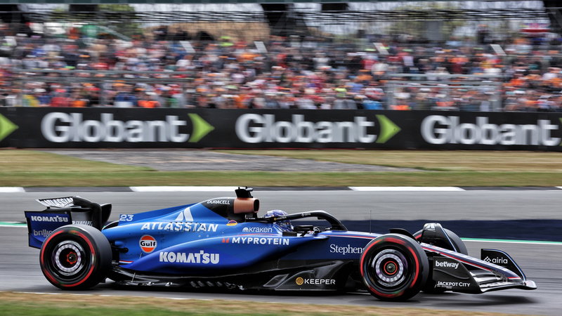 Alex Albon calls for Williams review after frustrating tyre call in ...
