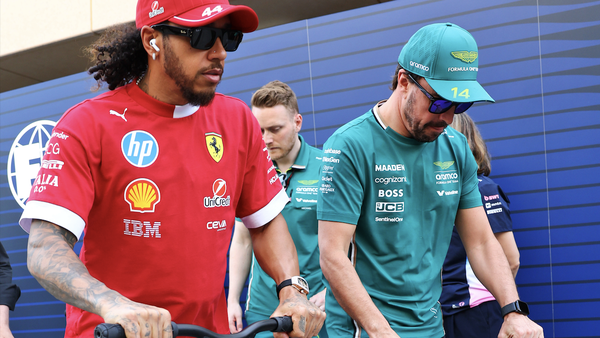 Fernando Alonso delivers rare defence of Lewis Hamilton amid Ferrari ...