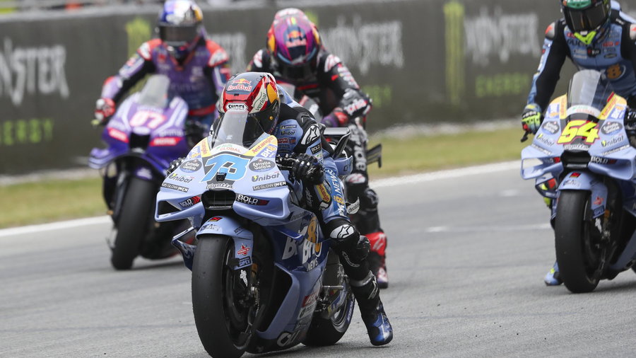 MotoGP Catalunya LIVE: Practice updates as rain threatens crucial ...