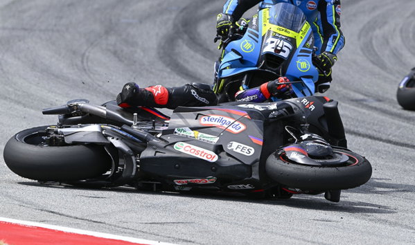 ‘Unnecessary risk’: Does Aprilia need factory orders after ...