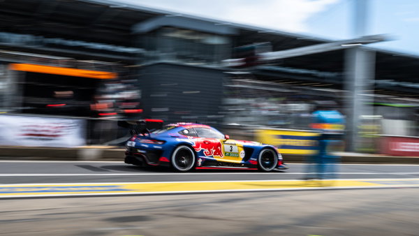 Nurburgring 24 Hours: Max Verstappen leads as daylight breaks after 18 ...