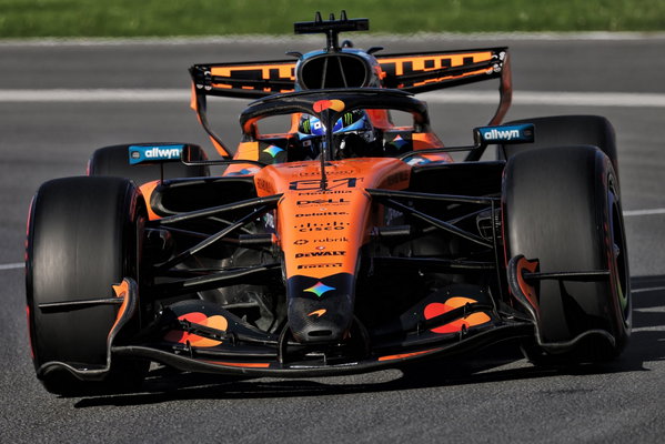 Why McLaren immediately removed its new front wing at F1 Canadian GP ...